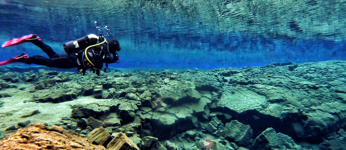 Silfra - podwodny raj czy turystyczna pułapka? | Rumbo Mundo